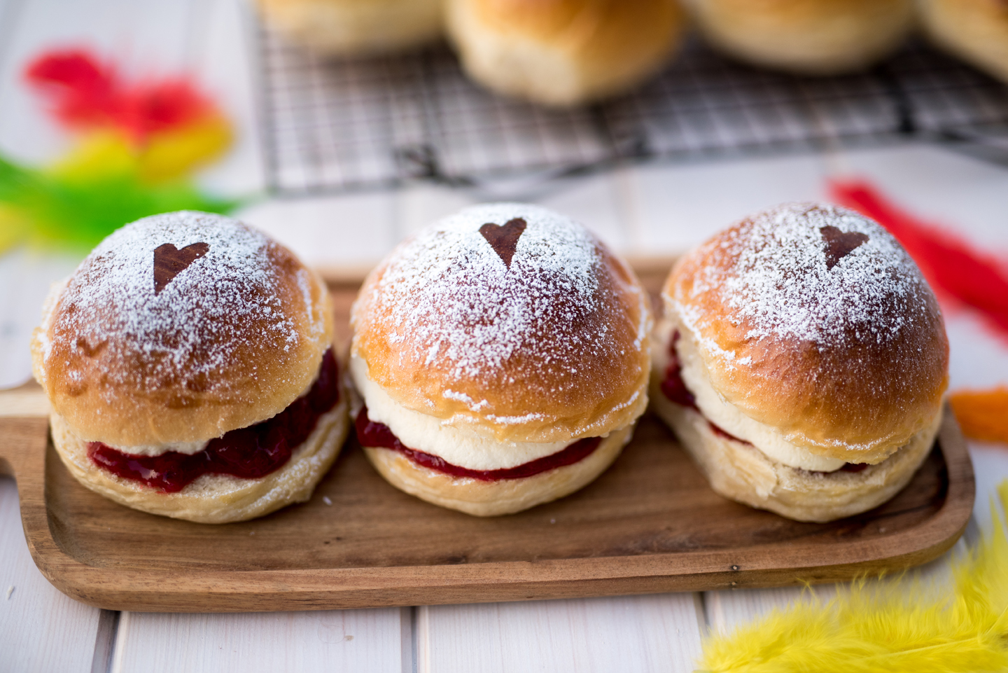 Slik lager du ekstra gode fastelavnsboller | Obs.no