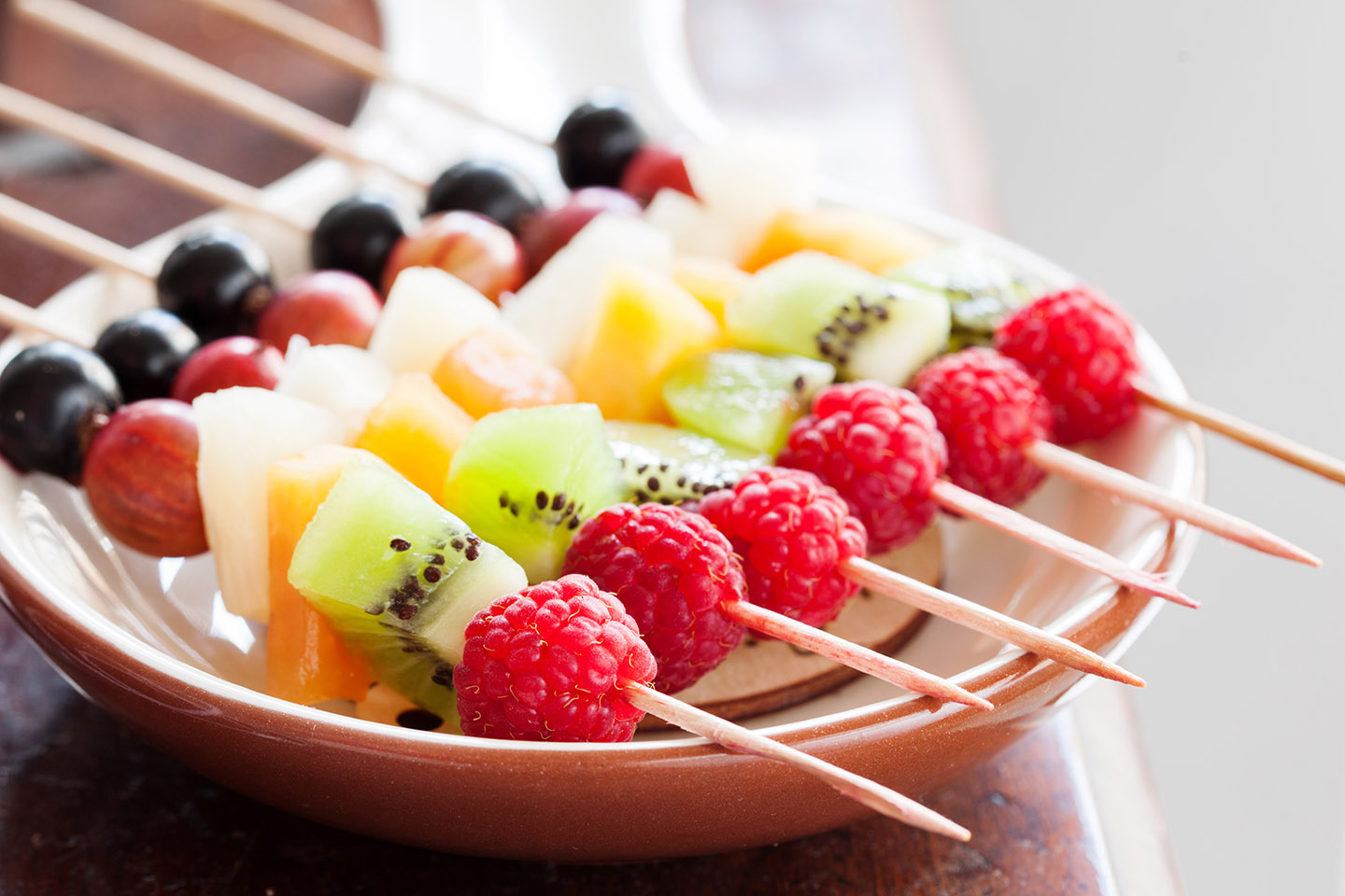 Fruktspyd er verdens enkleste og beste dessert | Obs.no