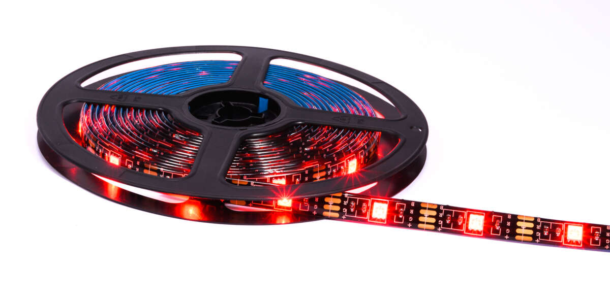 Piranha RGB LED-strip 1m | Obs.no